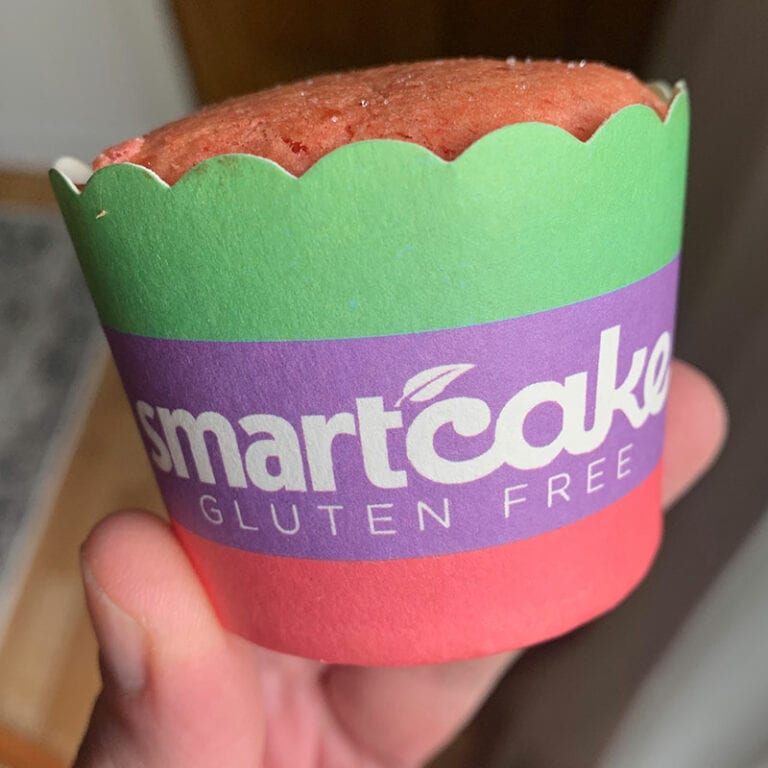REVIEW: Raspberry Cream Smartcakes | 38 Calories + 0g Net Carbs